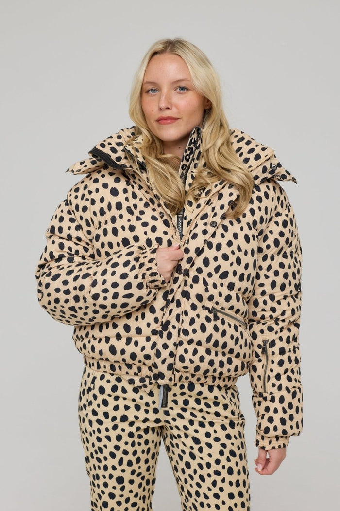 Chic Puffer Jacket - Cheetah – OOSC Clothing